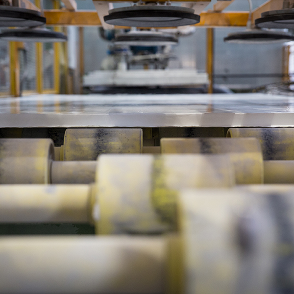 Stone floor and wall tiles: our company | Quarella